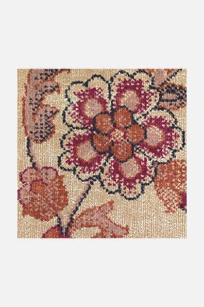 Margot Bernstein Teppich: Kunstvolle Ornamente in roten Farbtönen ...